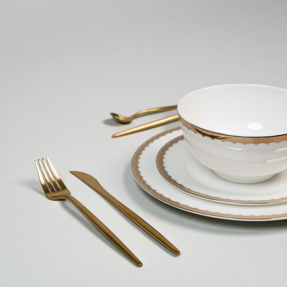 Ripple Gold Rim Plates