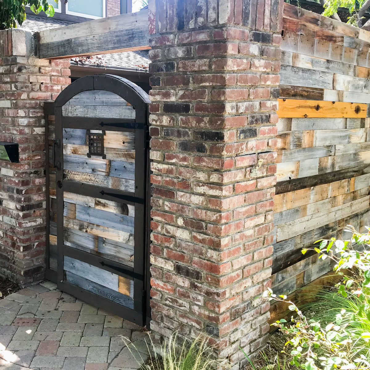 Gray Wolf Wall Cladding