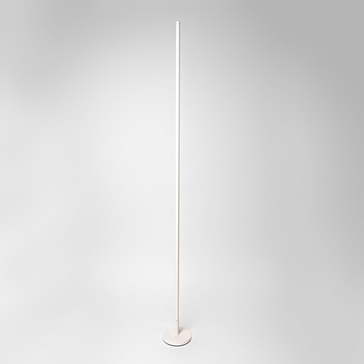 Léger RGB Floor Lamp